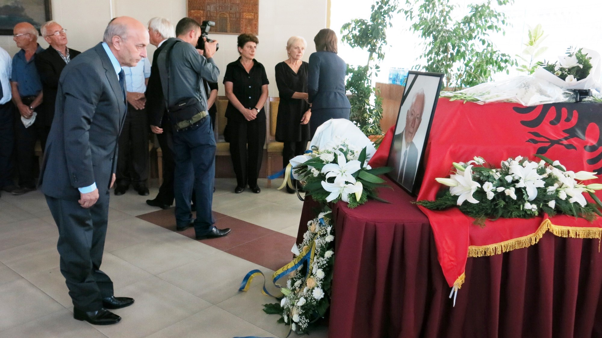 Prime Minister Mustafa paid homage and participated in the ... Prime Minister Mustafa paid homage and participated in the ...
