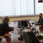 Prvi zamenik premijera Haki Abazi sastao se sa Ambasadorom OEBS-a, Jan ...